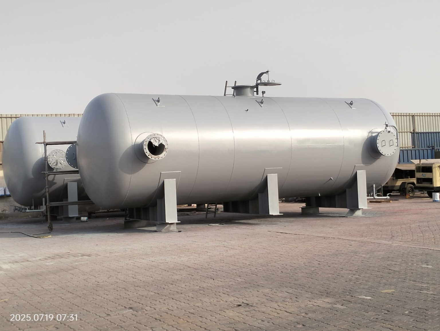 Pressure Vessels & Storage Systems – Colors Gulf